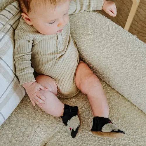 Robeez Friends Soft Soles - Baby Hippo Leather Shoes – White-Balmer Shoes